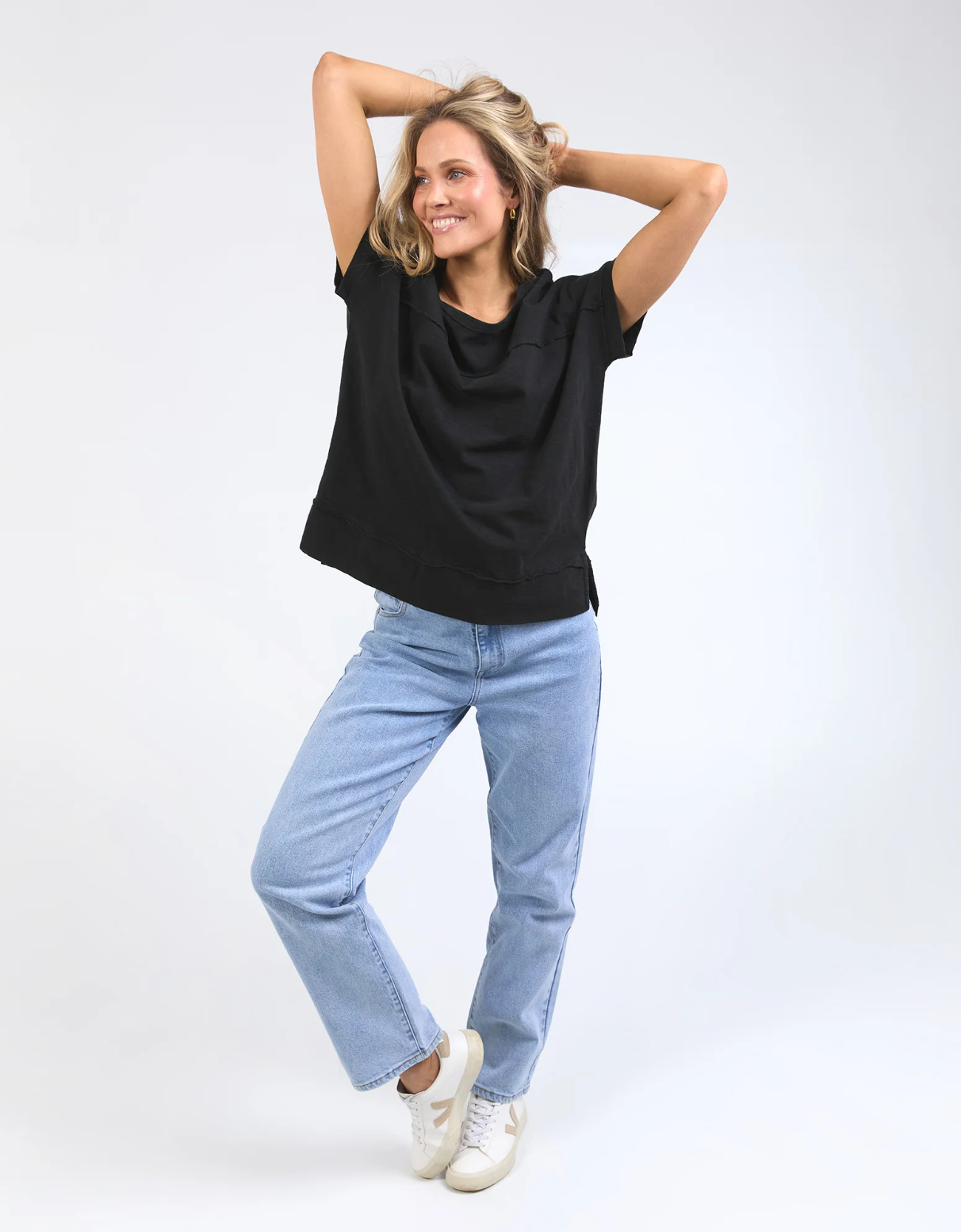Allison Tee- Black – Little Love Boutique